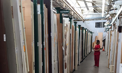 「second use materials（アメリカ）、6400平米の中古設備建材店」 :: リユース経済新聞